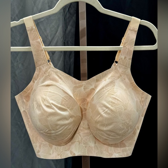 Evelyn & Bobbie | Intimates & Sleepwear | Evelyn Bobbie Beyond Bra ...